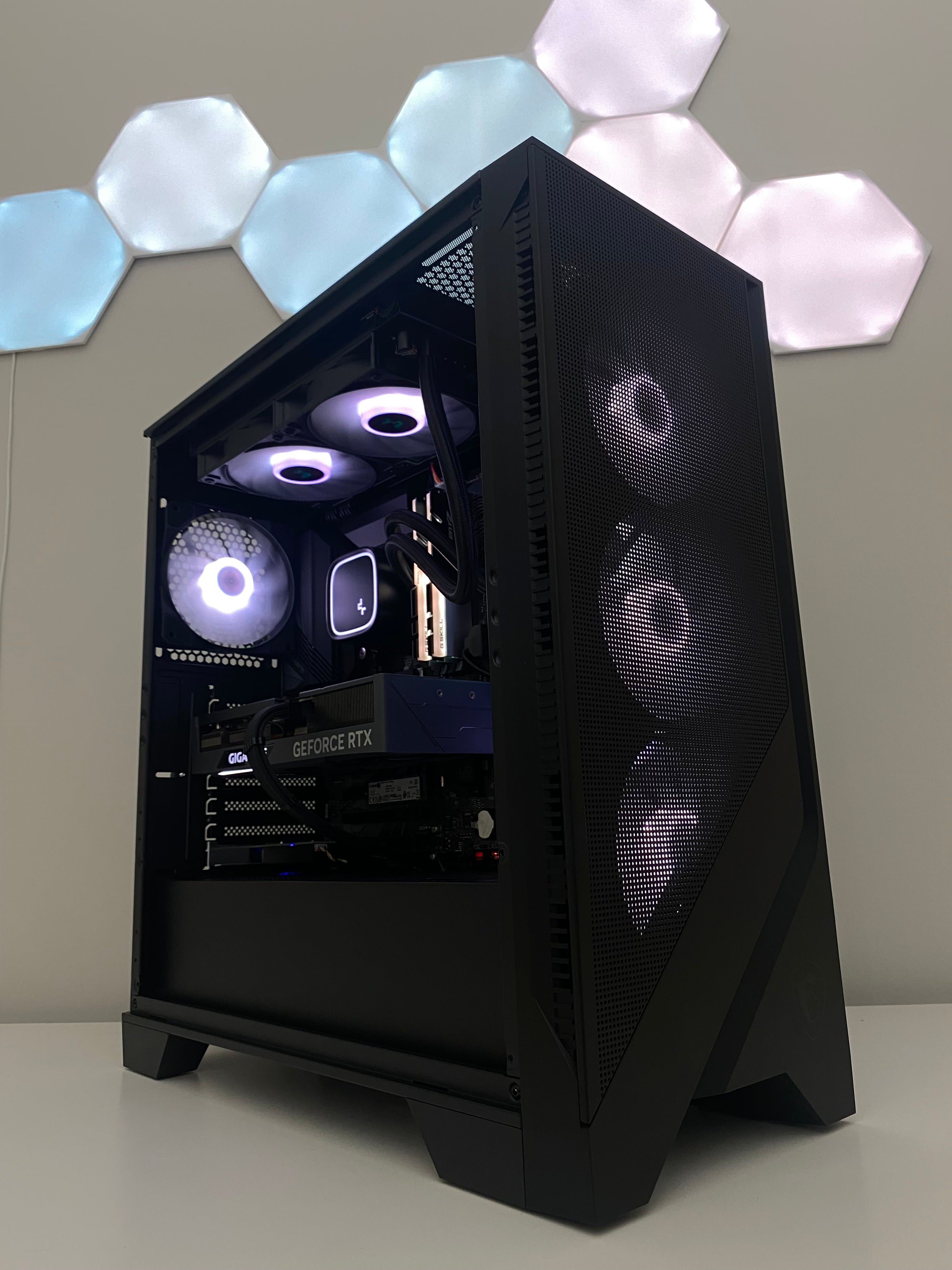 Epic X Lv3 (Rtx 5070) – RIN Computers